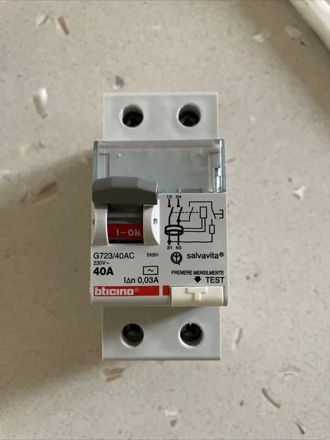 BTICINO G723/40AC INTERRUTTORE Differenziale Puro Ac 2 Moduli 40A 0.03A ...