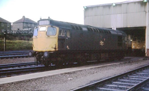 ORIGINAL COLOUR SLIDE of D5369 BR class 27 diesel loco £1.99 - PicClick UK