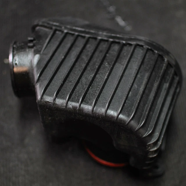 MB W203 C180 Kompressor LUFTFILTERKASTENGEHÄUSE BREAKING A2710900804 ...