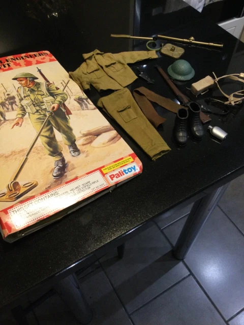 VINTAGE ACTION MAN Royal Engineers Outfit with original packaging £39.00 - PicClick UK