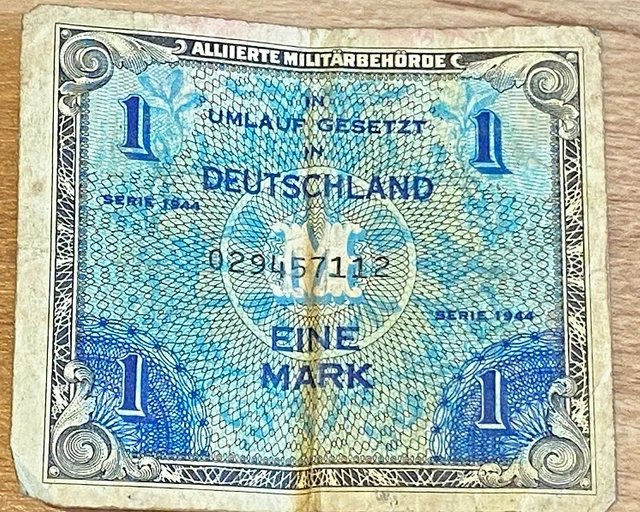 VINTAGE WW2 - Eine Mark Deutschland Allied Military Currency, 1944 £8. ...