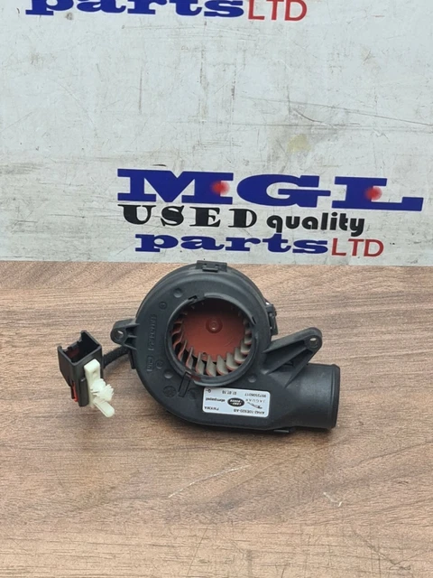 JAGUAR XJ X351 Fuse Box Cooler Blower Fan Ah42-10E920-Ab 2009-2015 £11. ...