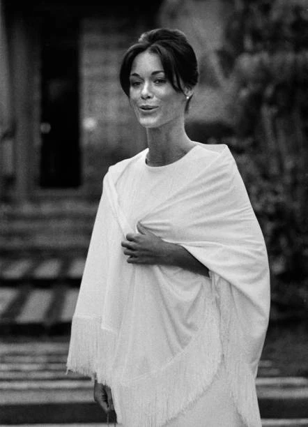 JOANNA CAMERON AT Polly Bergen Party on June 12 1971 at Poll - 1971 Old ...