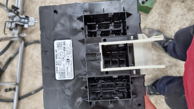 VW GOLF R line. Mk8. BCM Body Control Module. Breaking. Spares. 2021. £ ...