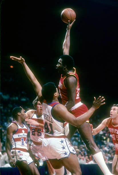 MOSES MALONE OF the Houston Rockets 1980's Basketball photo $7.00 ...