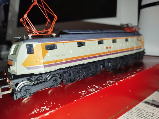 LOCOMOTORE ELETTRICO E428.226 FS 3°serie aerodinamico versione navetta ...