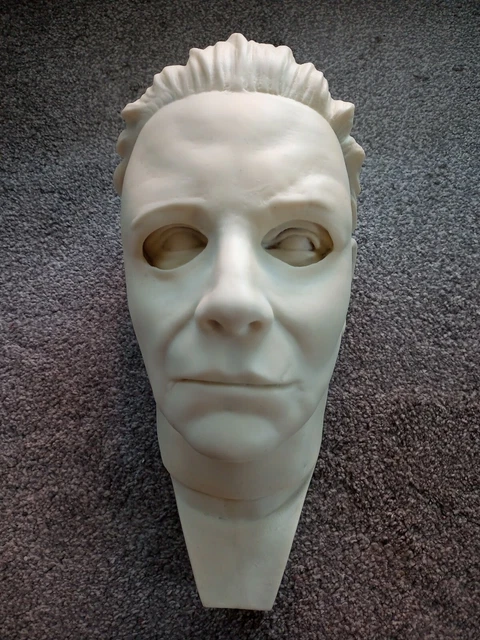LIFE SIZE HALLOWEEN Michael Myers Horror Bust Wall Hanger Resin Prop £ ...