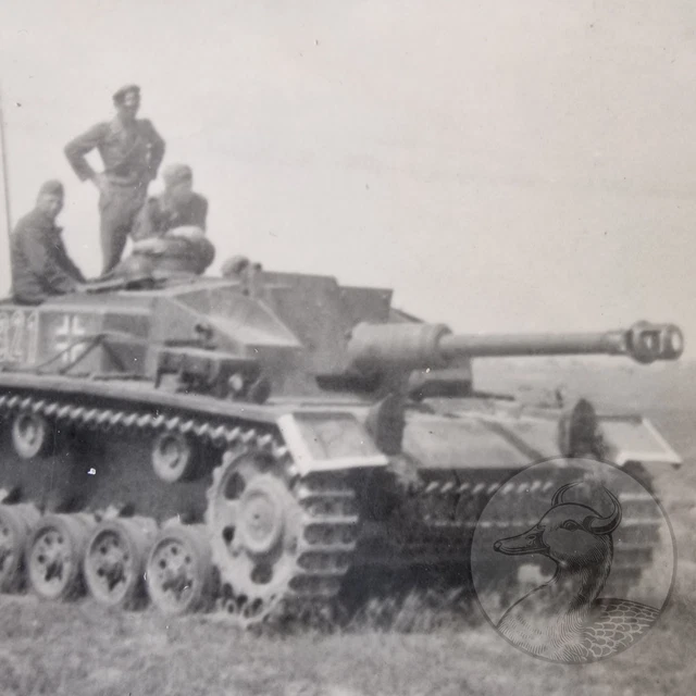 FOTO 2WK WEHRMACHT Sturmgeschütz StuG III Panzer Soldaten [m2] EUR 17 ...