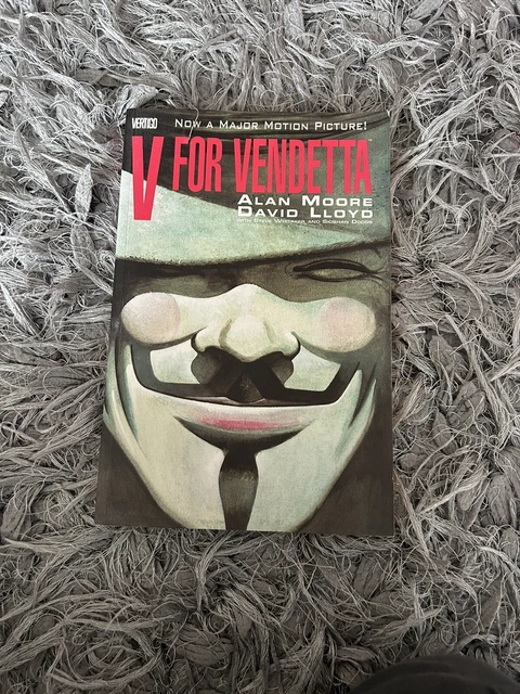 V FOR VENDETTA by Alan Moore, David Lloyd (Paperback, 2000) £8.99 ...