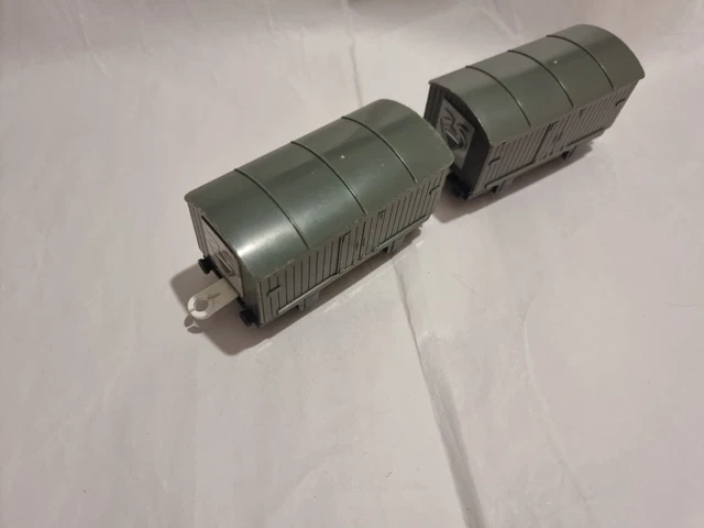 THOMAS THE TANK & Friends Trackmaster 2 x LAUGHING FACE TROUBLESOME VAN ...