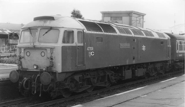 BRITISH RAILWAY B.R Photograph - Class 47 47709 At Stirling 27/08/1982 ...