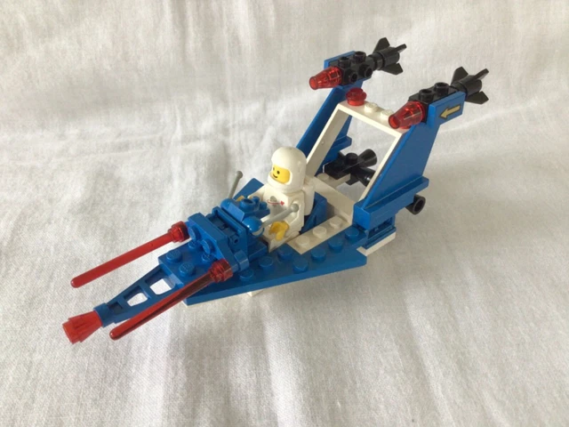 LEGO CLASSIC SPACE Cosmic Set 6845 con minifigure spaziale EUR 11,68 ...