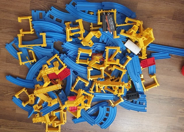 TOMY TRACKMASTER THOMAS tank engine train set. EUR 1,14 - PicClick FR