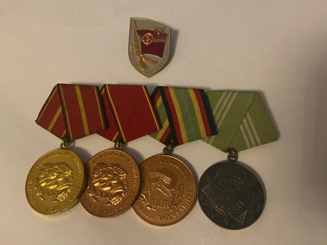 ORDEN MEDAILLE ABZEICHEN DDR NVA MDI Treue und hervorragende Dienste ...