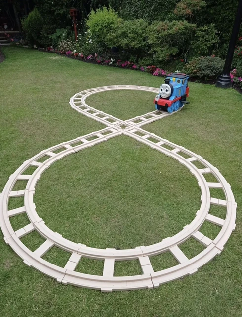 THOMAS THE TANK Engine Kids Ride On Train With Track - Peg Perego ...