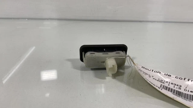 BOUTON DE COFFRE RENAULT CLIO 4 PHASE 1 8200385515 EUR 25,00 - PicClick FR