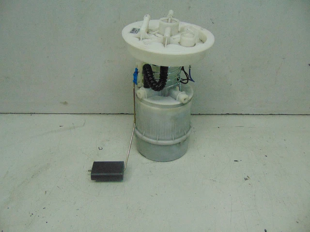 POMPE À CARBURANT 0986580951 Ford Focus Soude 3 Et 5-türig (Type : DA3 ...