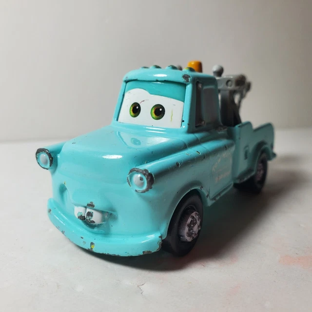 DISNEY PIXAR CARS Movie Tow Mater Blue / Teal Die Cast Toy Car #19 $14. ...