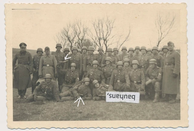 FOTO WEHRMACHT SOLDATEN , Stahlhelm, Stielhandgranate (4032a) EUR 4,70 ...