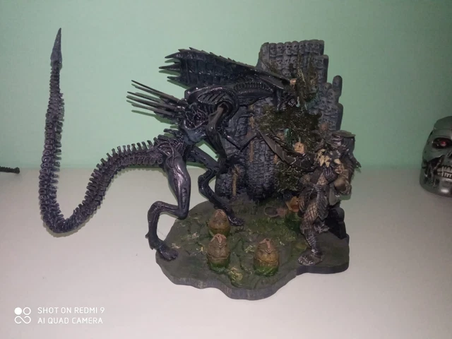 ALIEN VS PREDATOR Diorama Action Figure Set McFarlane Neca NO BOX EUR ...