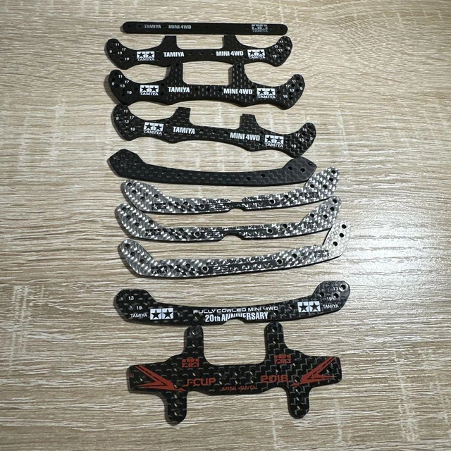TAMIYA MINI 4WD Junk Carbon 2 Teile - Gebrauchter, nicht überprüfter ...