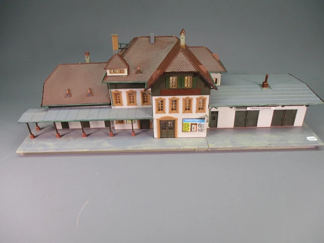 LQ307 FALLER 110110 Train Ho 1/87 1:87 Maquette montée Gare de ...