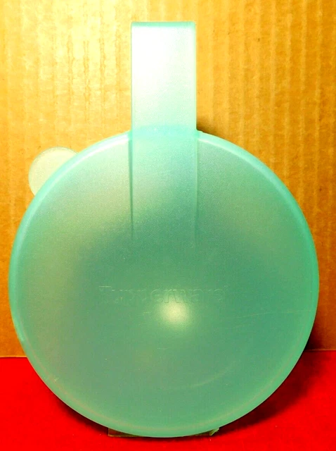 KCP~TUPPERWARE LIGHT GREEN Vegetable/ Fruit Half Moon Keeper £5.69 ...