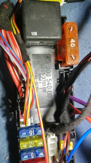 MERCEDES BENZ W208 CLK Sicherungskasten + 2x Relais A 0005400072 A ...