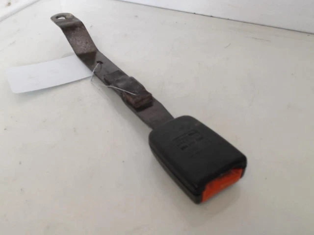 ATTACHE CEINTURE AVANT gauche VOLKSWAGEN GOLF 3 EUR 15,00 - PicClick FR