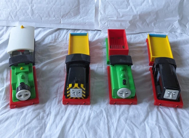 THOMAS THE TANK Engine Treni Orso d'Oro Oliver Toad Mavis Duck Diesel ...