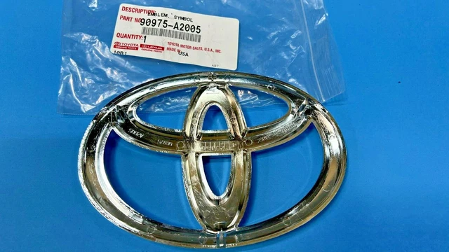 2013-2018 TUNDRA GENUINE Toyota Symbol Emblem Radiator Grille 90975 ...