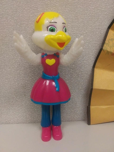 CHUCK E. CHEESE’S Helen Henny Action 7" Posable Figure Chicken EUC Cake ...