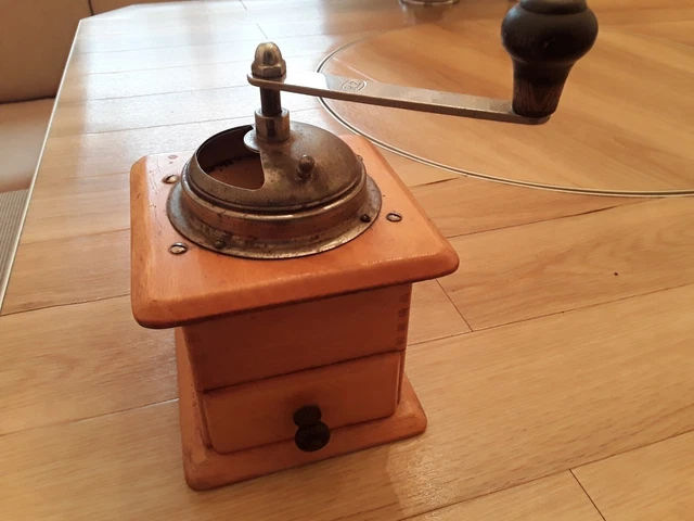 ANTIKE ALTE KAFFEEMÜHLE der Fa. Zassenhaus, RZ, ca. 1940, Vintage, Deko EUR 25,00 - PicClick DE