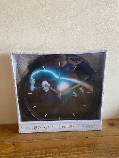 HARRY POTTER AND Voldemort Wall Clock Wizarding World EUR 11,70 ...