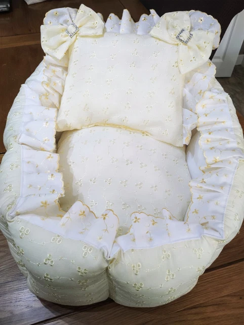REBORN/DOLLY 20& PRESENTATION/DISPLAY CRIB/PROP/BASSINET Lemon Broderie ...