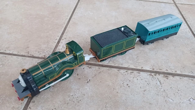 THOMAS TRACKMASTER EMILY train with powered tender. Battery operated ...