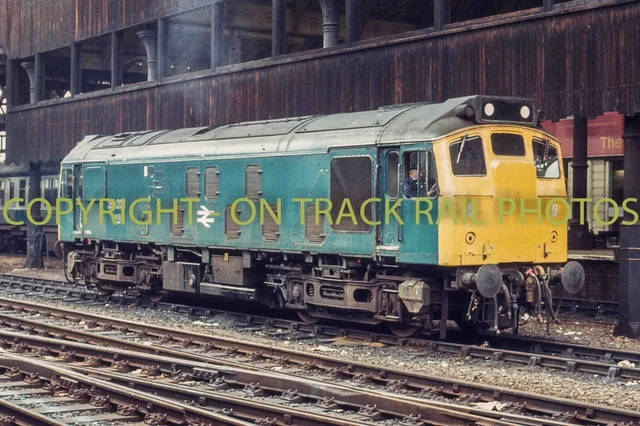 UK RAILWAY PHOTOGRAPH Of Class 25 25231. Rm25-193 £1.70 - PicClick UK