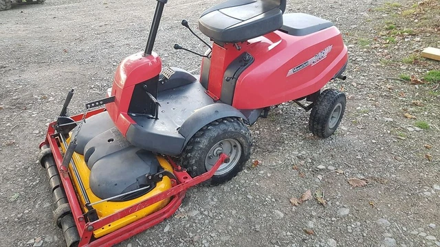 MOUNTFIELD 2105M RIDE On Mower Lawn Tractor Garden Tractor Stiga Atco ...