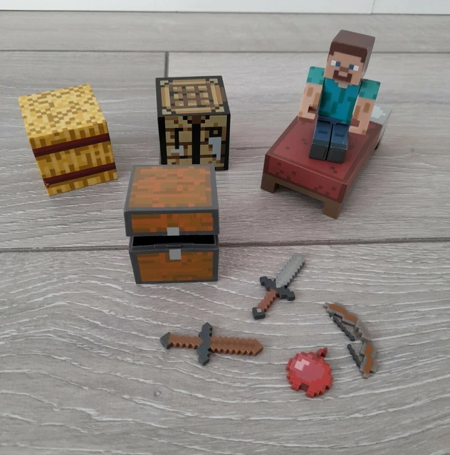 MINECRAFT STEVE FIGURE Bed Weapons Chest Blocks Sword Apple Bow £16.50 ...