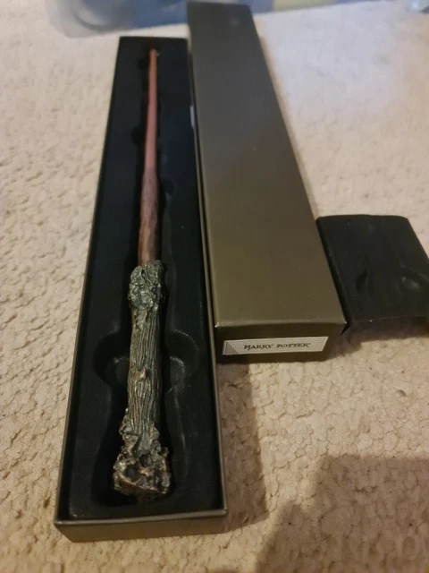 HARRY POTTER UNIVERSAL Studios Warner Bros Harry Potter Wand Authentic ...