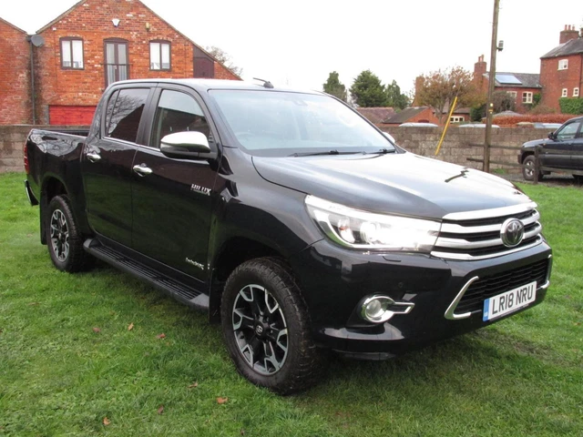 2018 TOYOTA HILUX Invincible X D/Cab Pick Up 2.4 D-4D Auto PICK UP ...