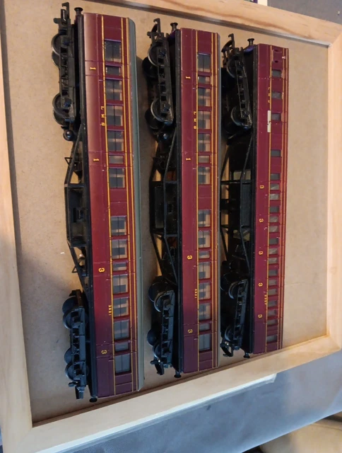 MAINLINE OO SCALE LMS Corridor Coaches X3 £16.13 - PicClick UK