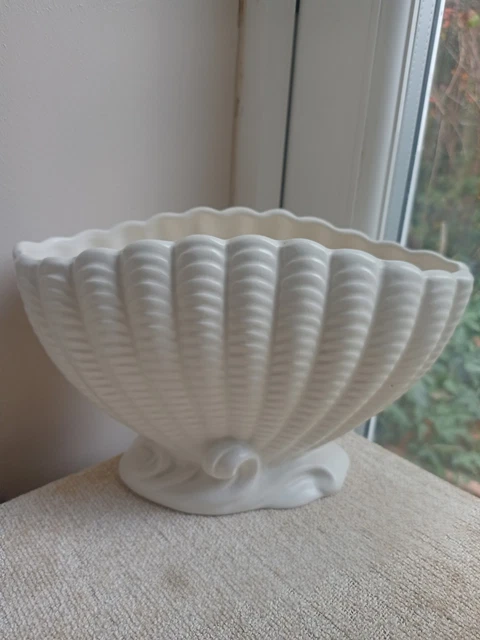 SYLVAC WARE NO 513 Footed White Clam Shell Mantel Vase Art Deco 24cm ...