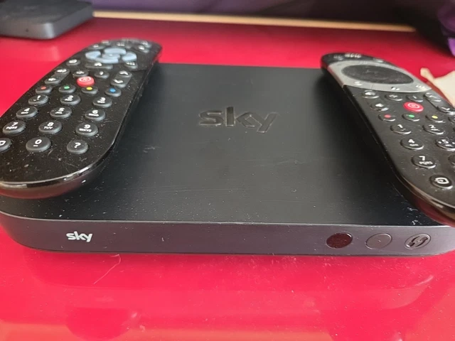 SKY Q MINI BOX MODEL EM150 with remote £63.12 - PicClick UK