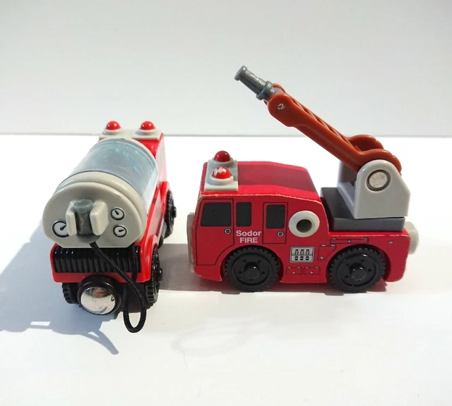 THOMAS WOODEN RAILWAY Train - Hook & Ladder + Water Tanker - Learning ...
