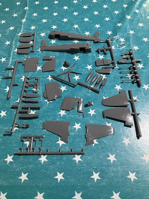 BAGGED HAWKER FB11 SEA FURY 1:72 Model Aircraft Kit WW2 British Fighter ...