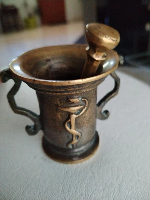 MORTIER ET PILON d'apothicaire avec caducée ancien EUR 30,00 - PicClick FR
