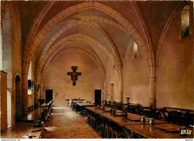 36 - FONTGOMBAULT - intérieur de l'Abbaye Notre-Dame de Fontgombault ...