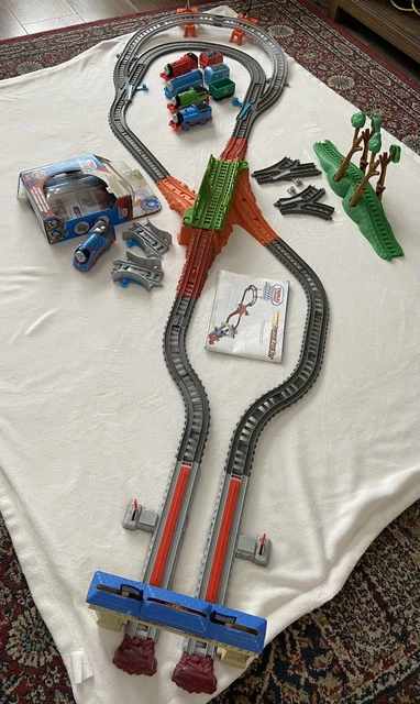 THOMAS & FRIENDS Trackmaster Railway Race Set, Whispering Woods, Turbo ...