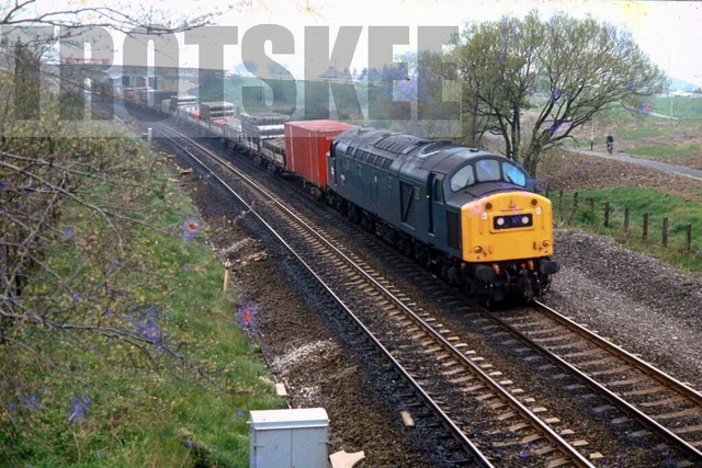 35MM SLIDE BR British Railways Diesel Loco Class 40 40160 Cramlington ...
